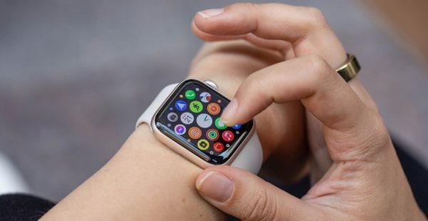 Best Apple Smart Watches for Men in India with Comparison Table ...